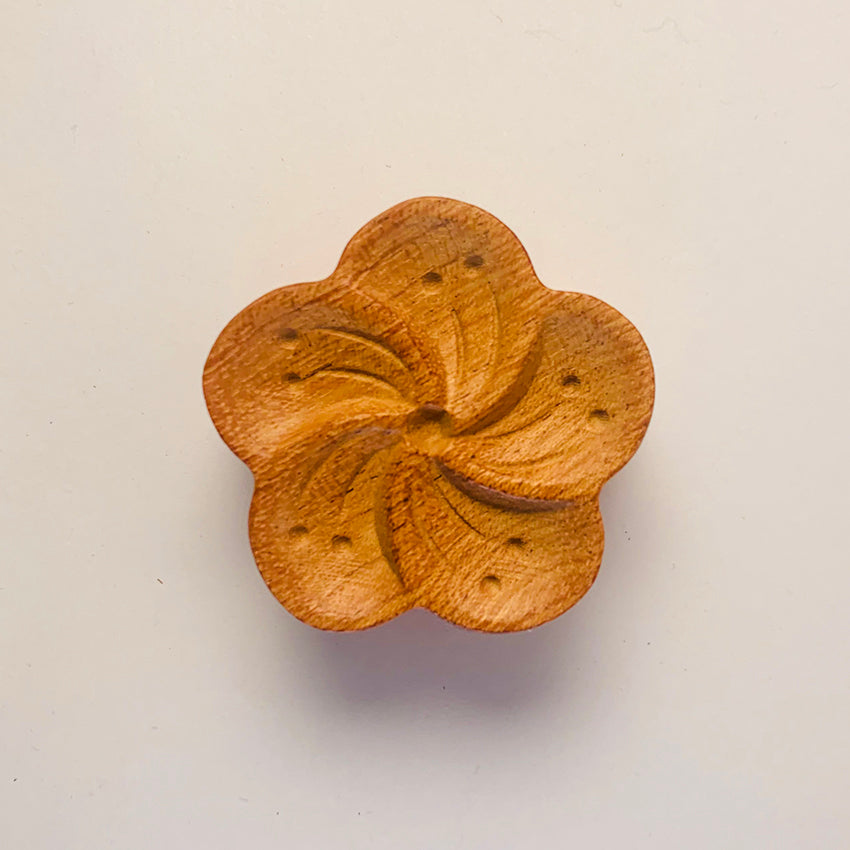 Flower Home Decor Oil Diffuser – Amrita Court Essential Oils